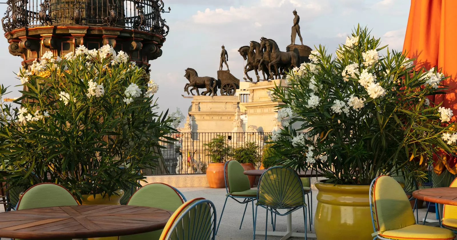 Terrassen på kokken Dani Garcías restaurant på højderne af det nye Four Seasons Madrid