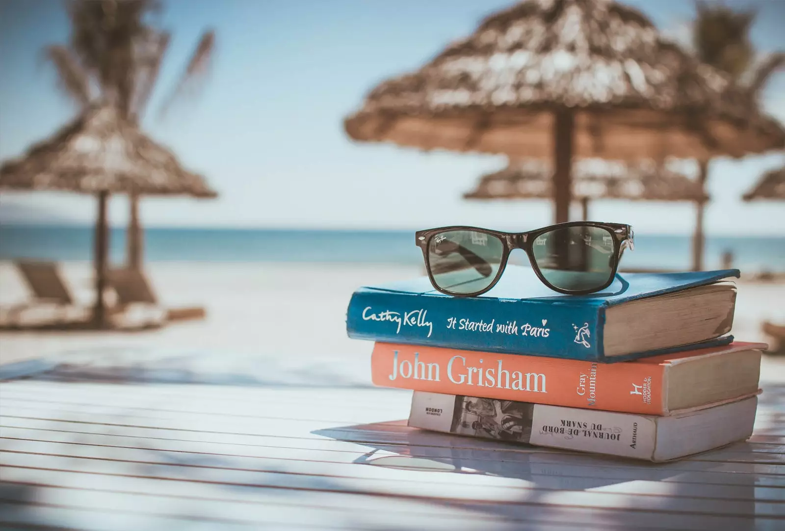 boeken op het strand