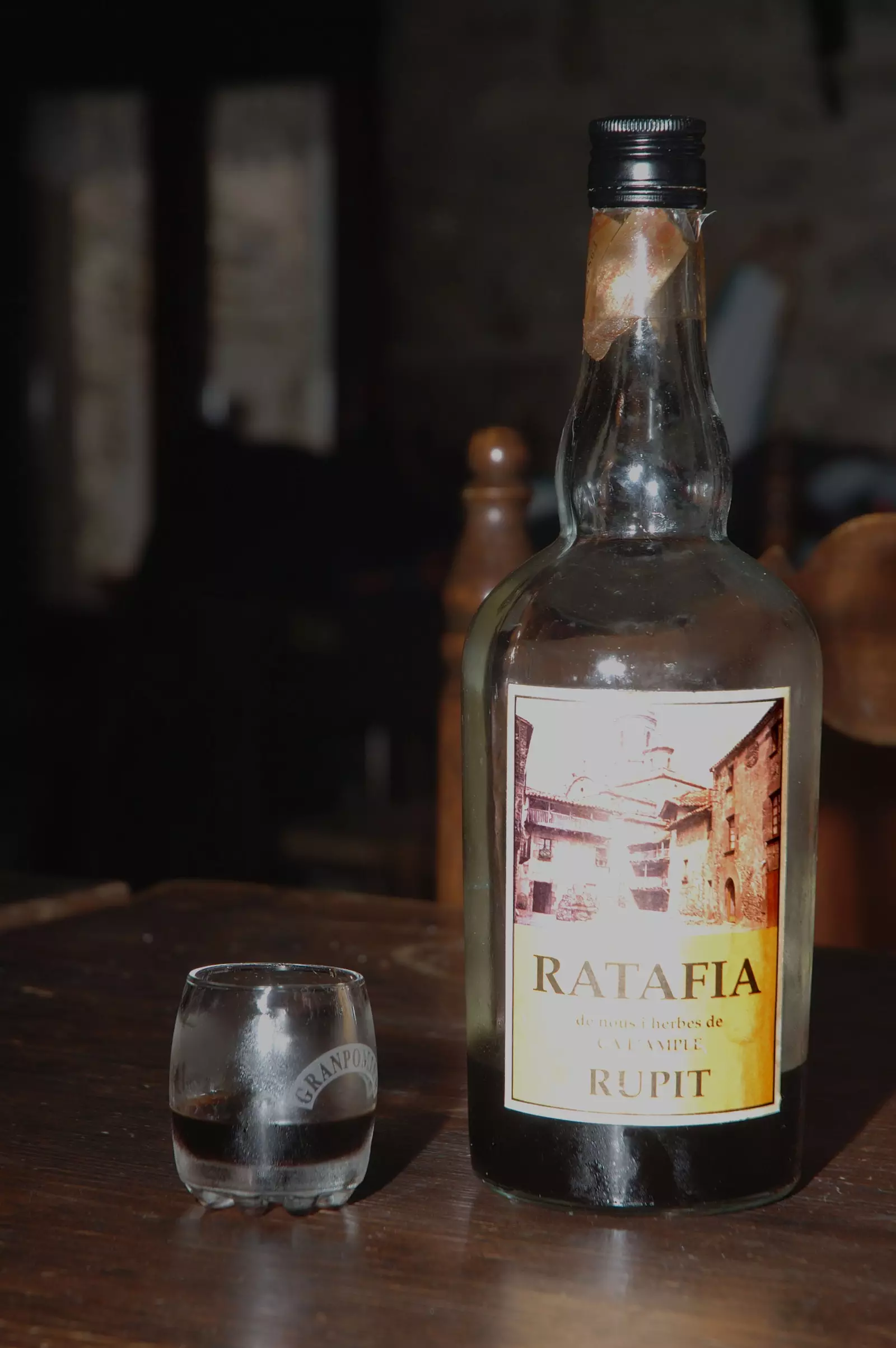 Ratafia dari Rupit di Catalonia.