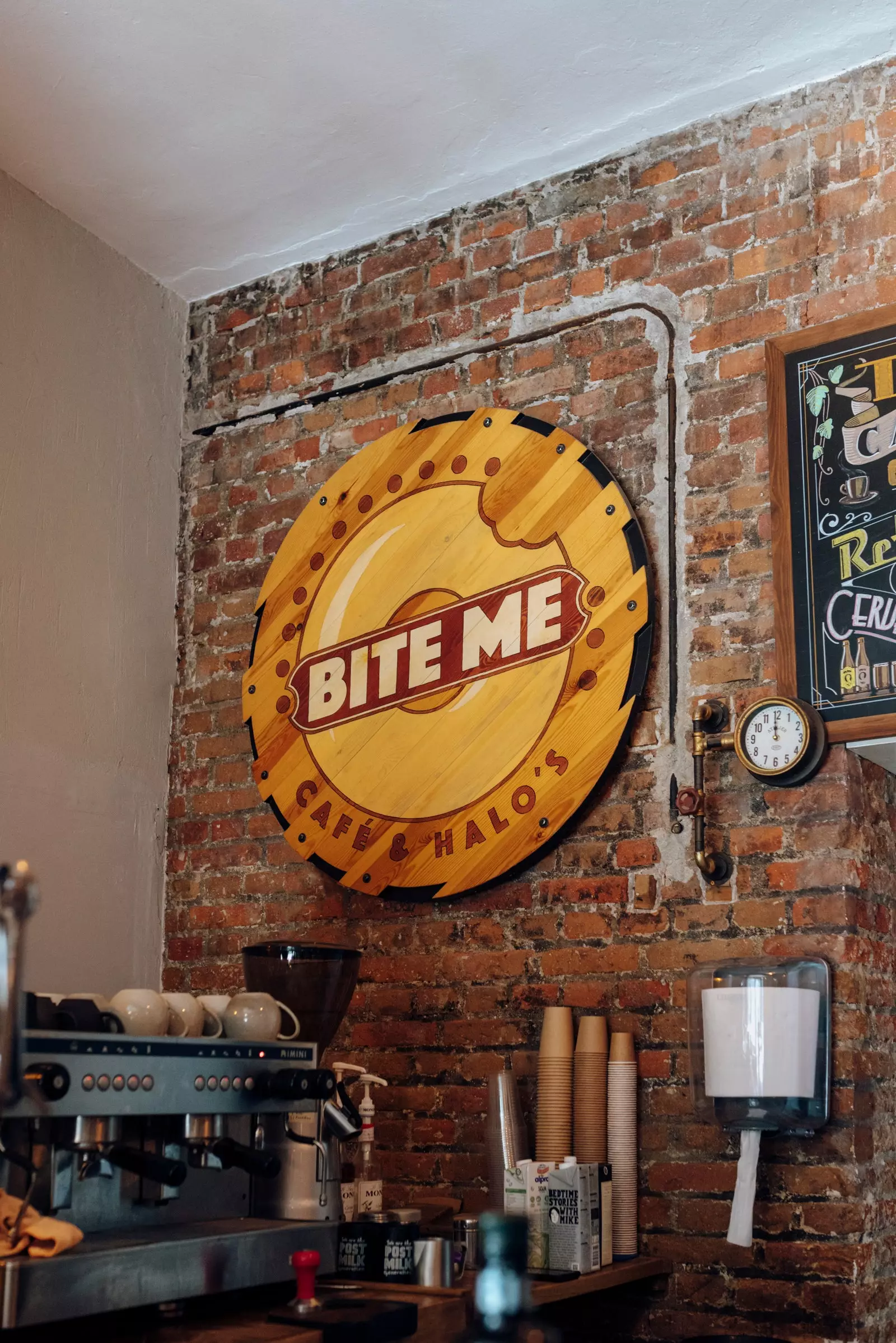 Poster Kedai Kopi Bite Me