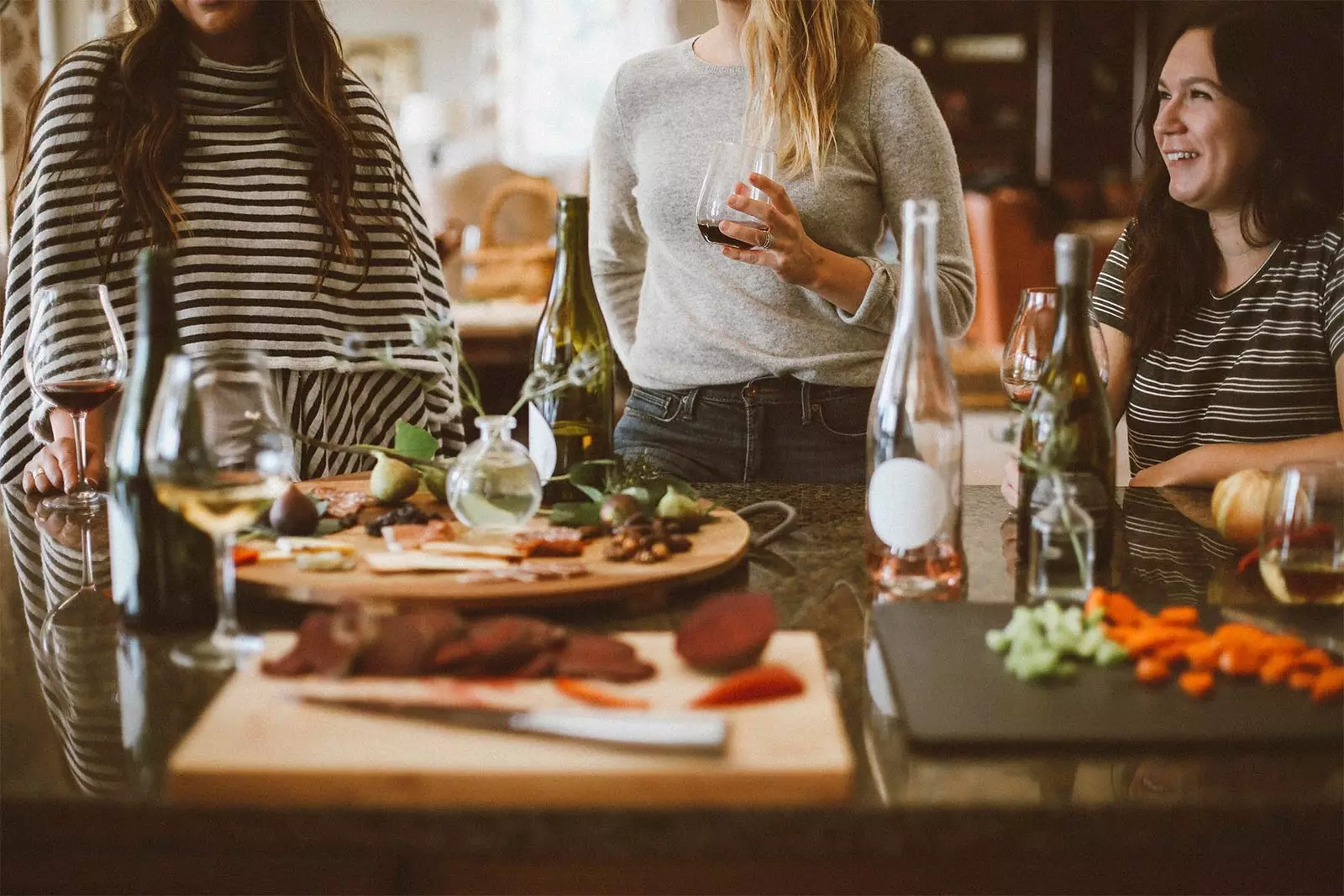 Savez-vous d'où viennent les rites que vous mettez en pratique chaque fois que vous allez manger ?