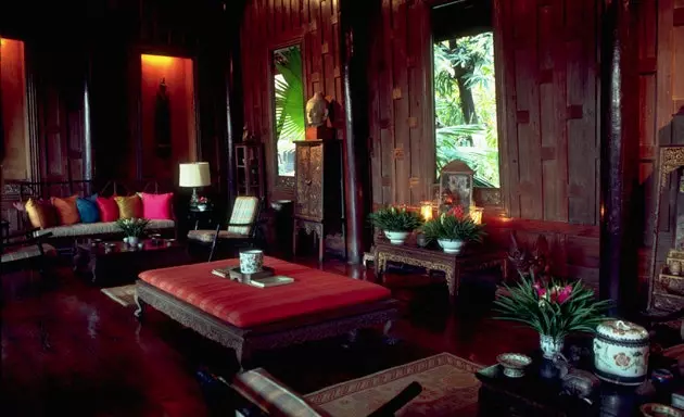 Interior de la casa museu de Jim Thompson