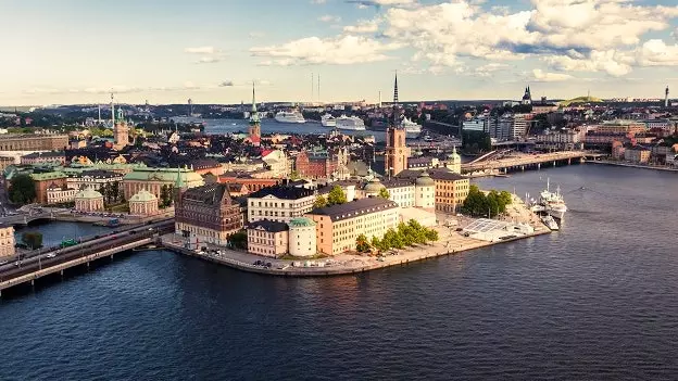 Švédsko spúšťa telefónne číslo, na ktorom Švédi odpovedajú na otázky o svojej krajine