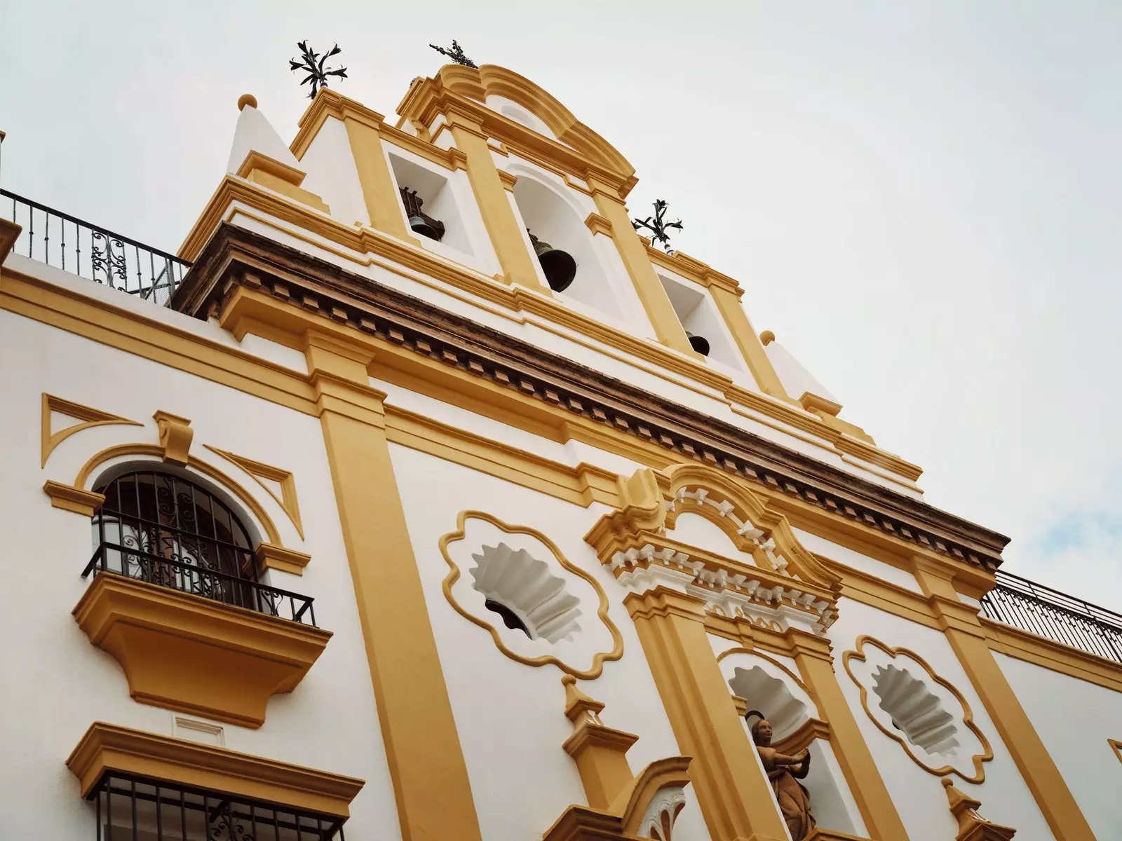 Séipéal na Mairnéalach Seville