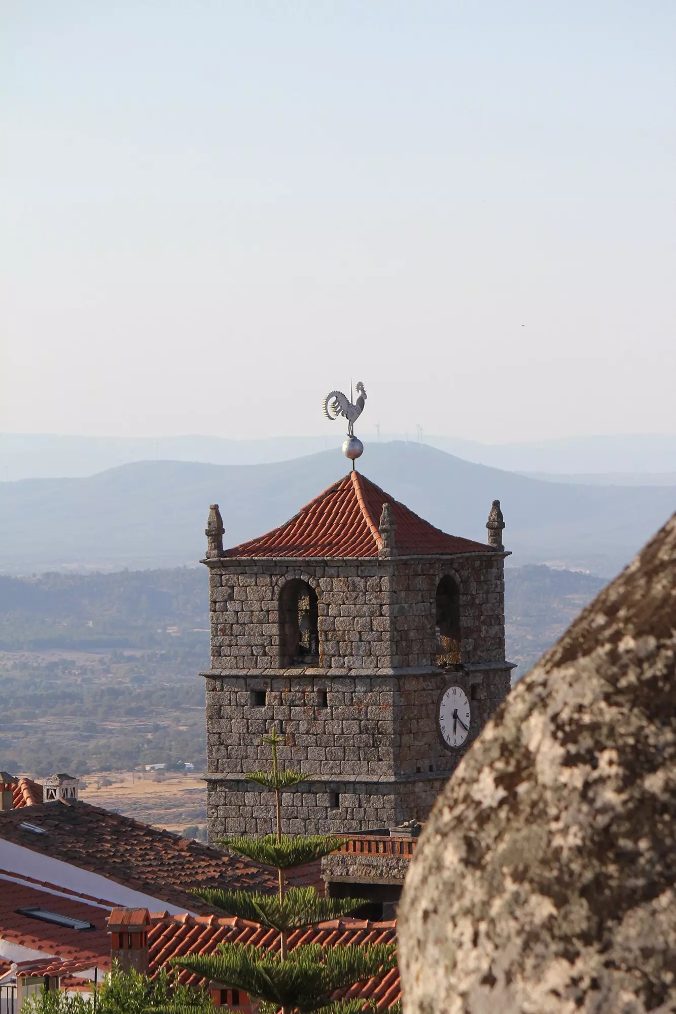 Kota Monsanto di Portugal