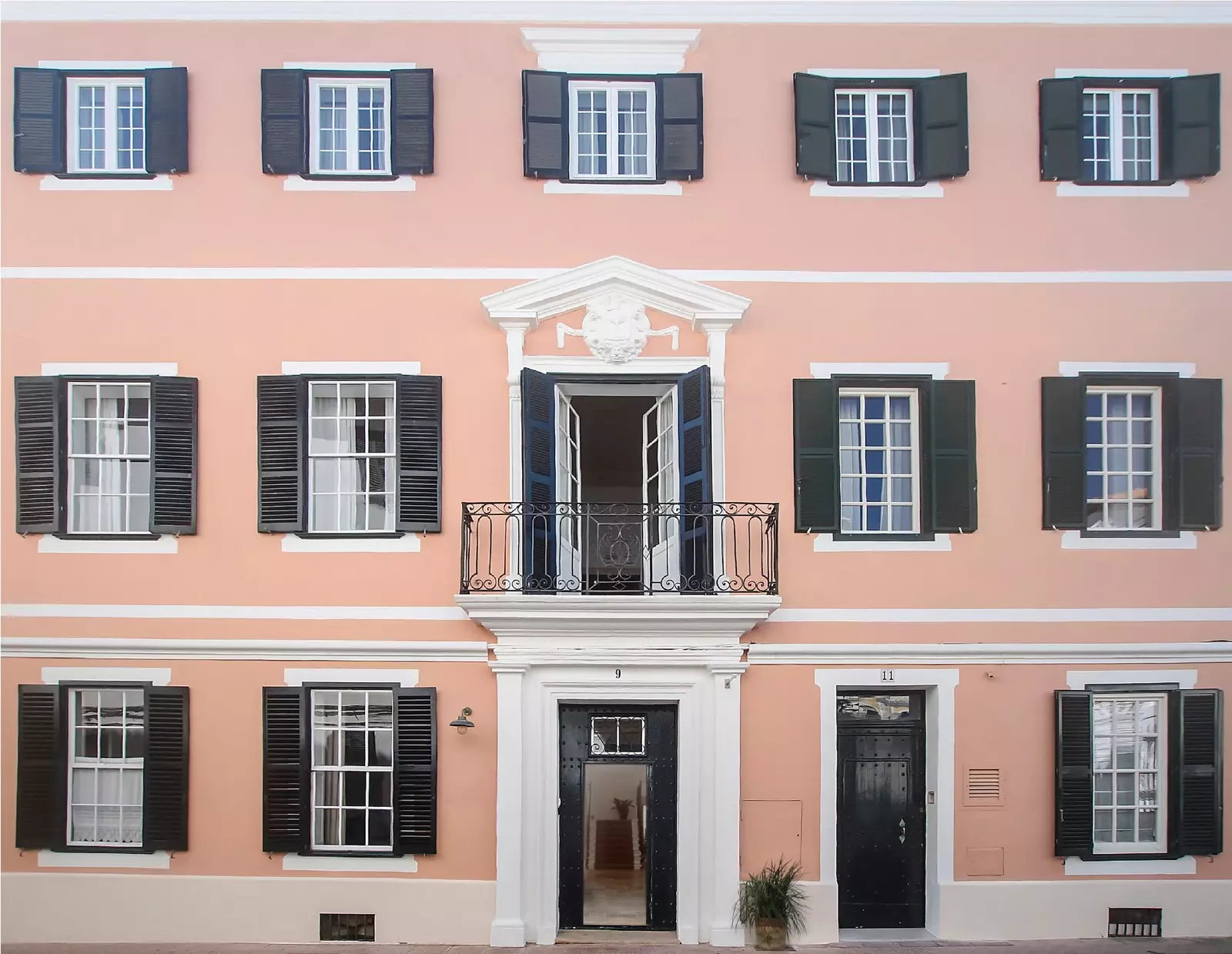 Palatial façade of the Can Albertí Menorca hotel.