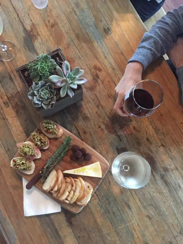 Degustacija vin v kleti Las Nubes v Valle de Guadalupe v Mehiki.